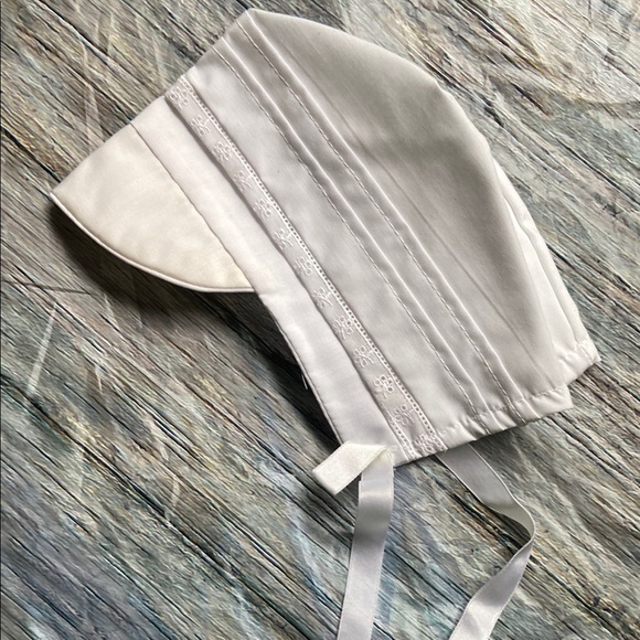 Vintage | Accessories | Vintage Crisp White Bonnet Hat With Chin Ties ...